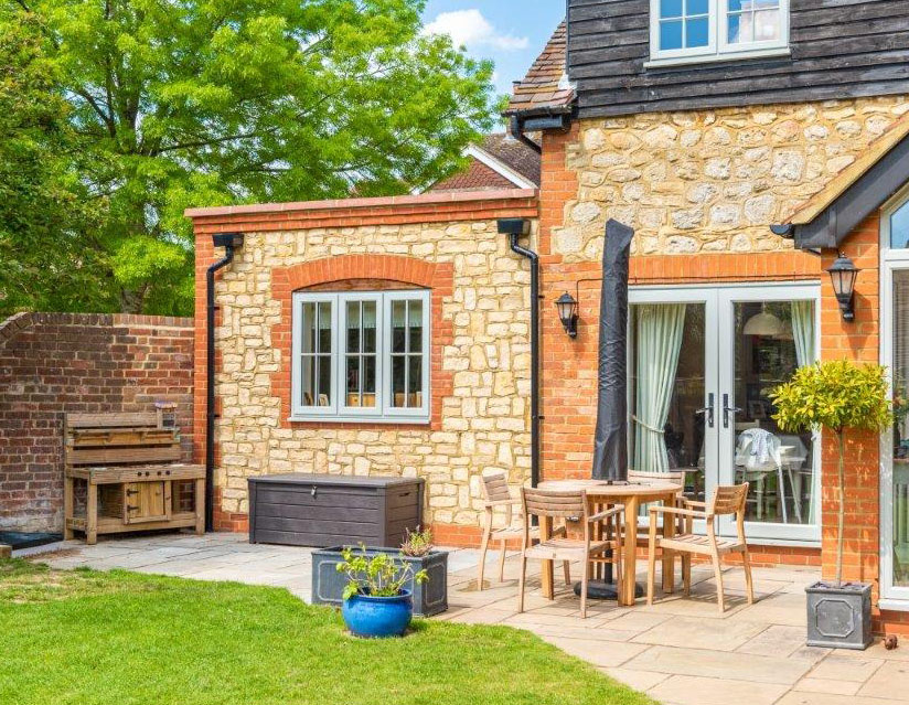 Builders in Buckinghamshire | Burgess Building Maintenance